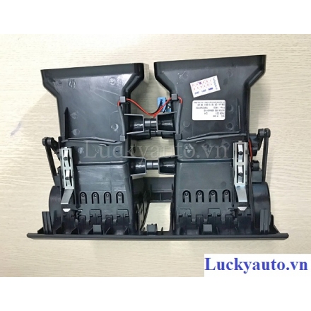 Cửa gió điều hòa giữa xe Mercedes GLK300 4Matic đời 2009_ 2048305054 ...