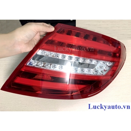 Đèn hậu miếng ngoài bên phụ xe Mercedes C200 CGI đời 2012_ 204 906 05 ...