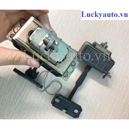 Thanh giới hạn cánh cửa sau xe Mercedes E200 đời 2008_ 2117300116_ 211 ...