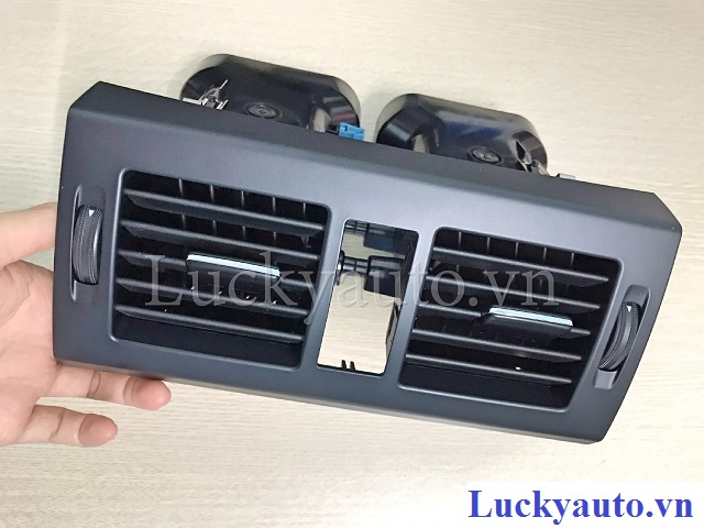Cửa gió điều hòa giữa xe Mercedes GLK300 4Matic đời 2009_ 2048305054 ...
