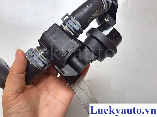 Máy bơm nước xe Mercedes GLC300 4Matic đời 2017_ 2742002451