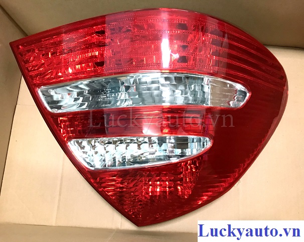 Đèn hậu trái xe Mercedes E240 đời 2005_ 211 820 03 64_ 2118200364