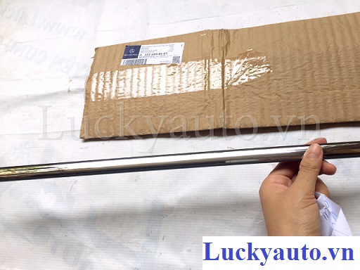 Nẹp cửa trước phải xe Mercedes S400 đời 2015_ 2226908601