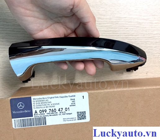Tay mở cửa ngoài trước trái xe Mercedes C300 đời 2016_ 0997604701